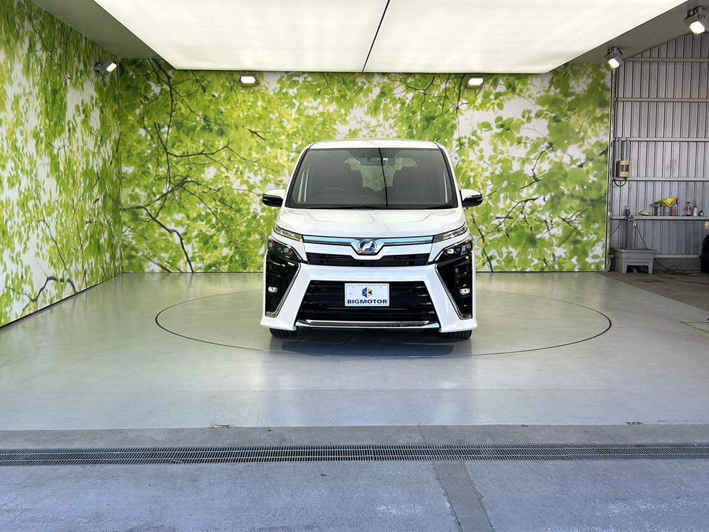 トヨタ ヴォクシーハイブリッド ハイブリッドZSキラメキ2 年式：R1年｜クルマを探す｜WECARS（ウィーカーズ）
