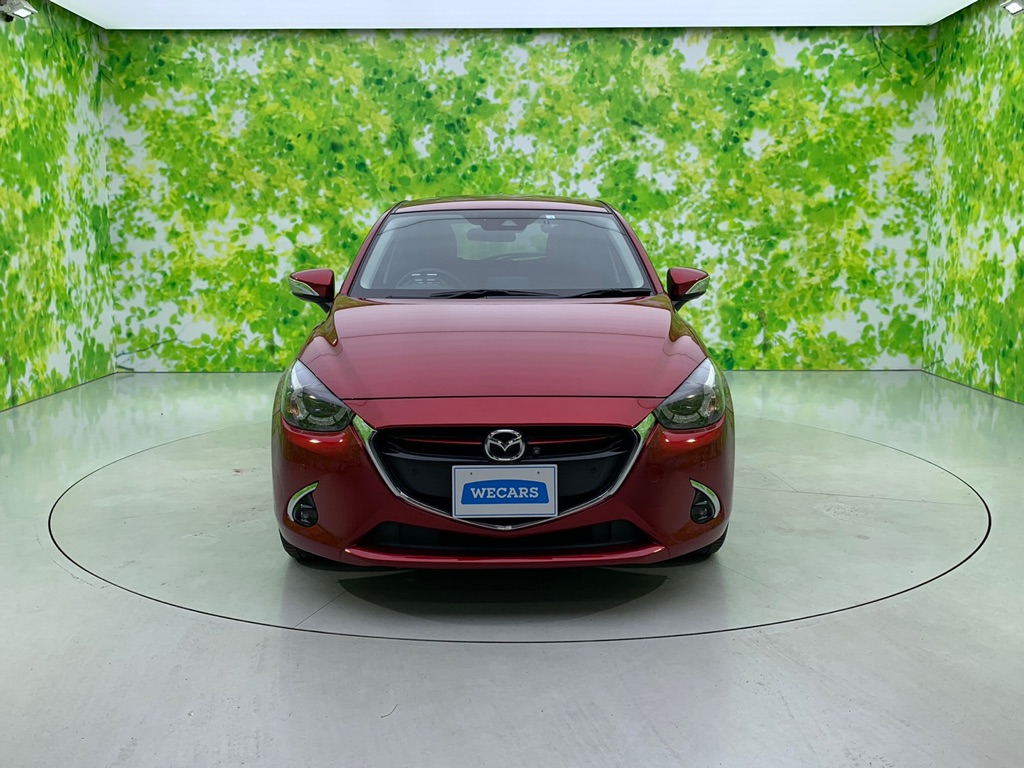 マツダ デミオ 13Sノーブルクリムゾン 年式：H30年｜クルマを探す｜WECARS（ウィーカーズ）