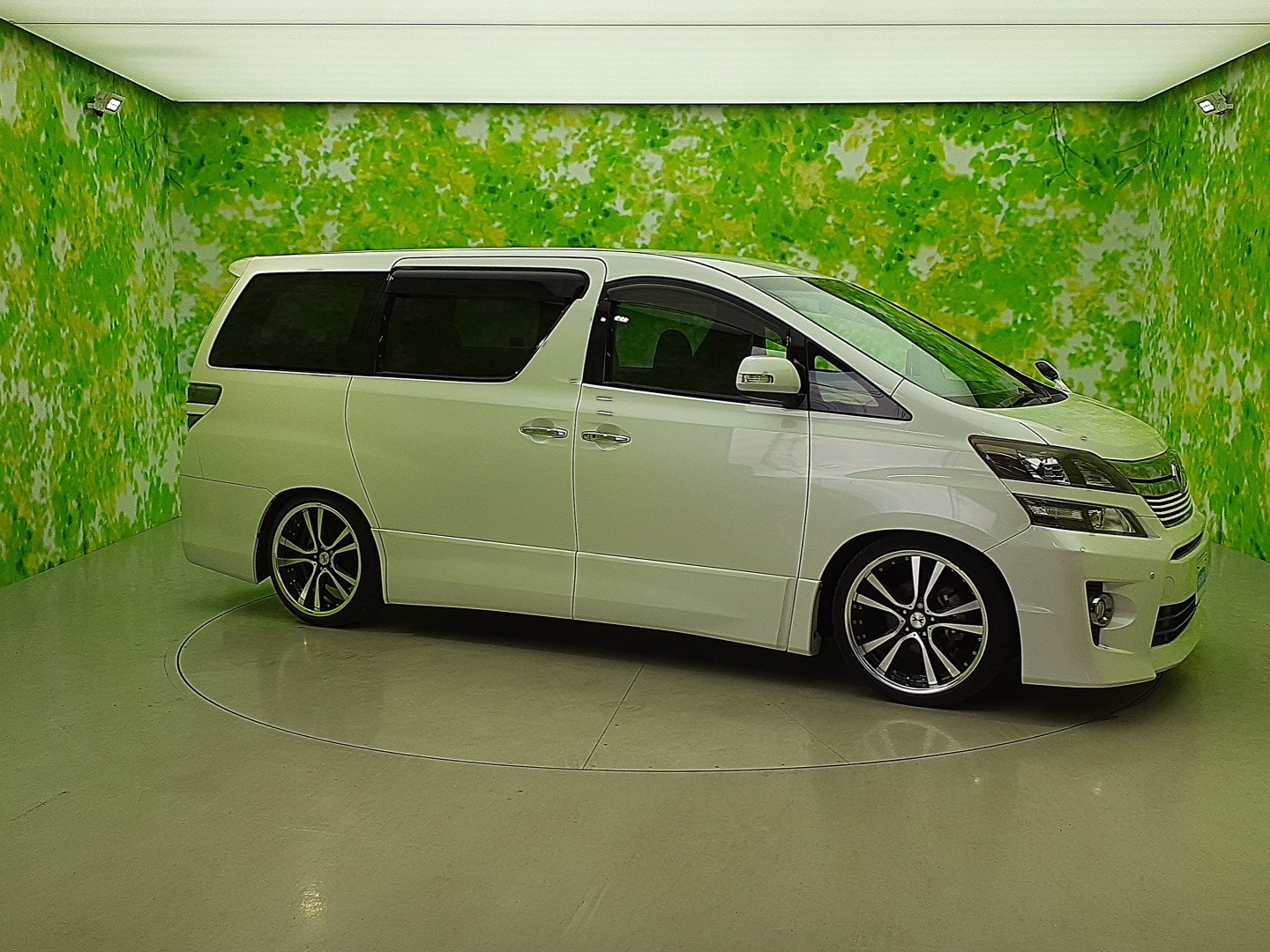 トヨタ ヴェルファイア 2.4Zゴールデンアイズ 年式：H25年｜クルマを探す｜WECARS（ウィーカーズ）