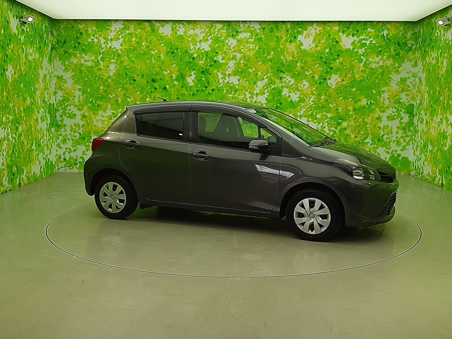 トヨタ ヴィッツ5D F 年式：H27年｜クルマを探す｜WECARS（ウィーカーズ）